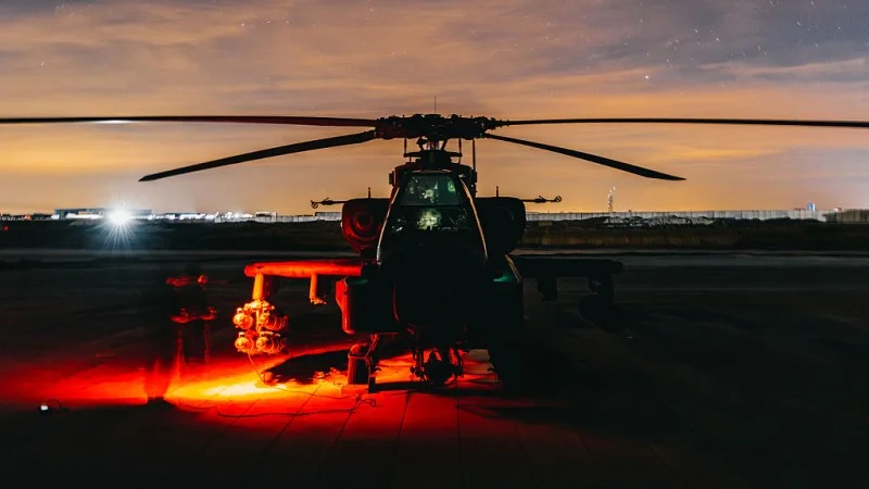 Apache Helicopter Downed Near Strait Of Hormuz In Iran War First, Crew ...
